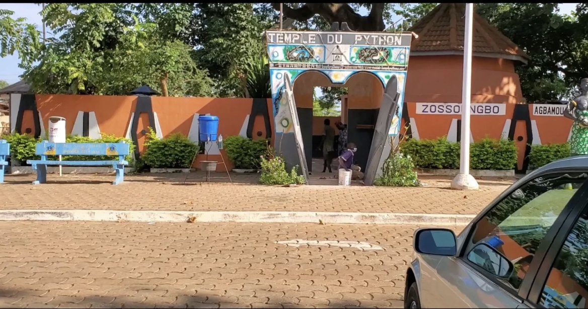 Le Temple des Pythons : une expérience inoubliable de la culture vaudou ...